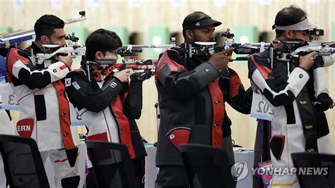 신중하게 조준하는 박하준 연합뉴스