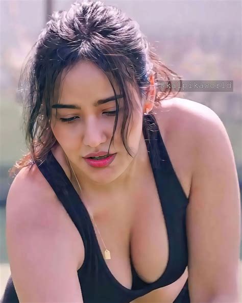 Shraddha Das Hot Cleavage In Pool Rkalpikaworld