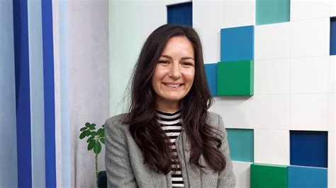 Интервю с Анжела Каленова 2022 г Youtube