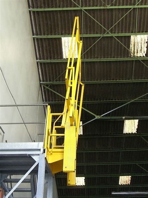 Fully Collapsible Drop Down Gangway Triax