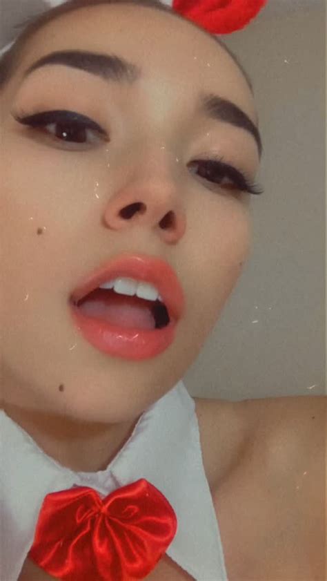 Waifu Sam Waifusamly • Instagram Photos And Videos