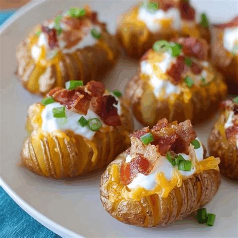 Crispy Hasselback Potato Bites Bascooking