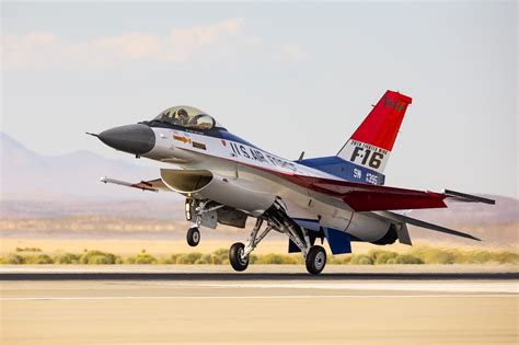 F 16 Viper 4k