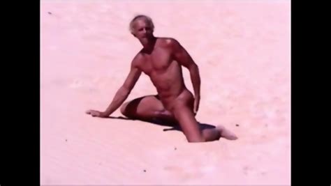 Tanned Guy On Beach In Tiny String Thong Temporarily Eporner