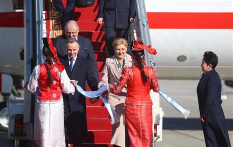 Бүгд Найрамдах Польш Улсын Ерөнхийлөгч Анджей Дуда гэргийн хамт Монгол Улсад хүрэлцэн ирэв