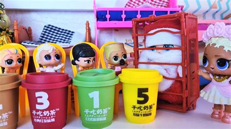 ДЕД МОРОЗ В КЛЕТКЕ🎅 ГДЕ БРАТЬ ПОДАРКИ МАЛЫШАМ Детский садик ЛОЛ сюрприз смешные куклы мультики