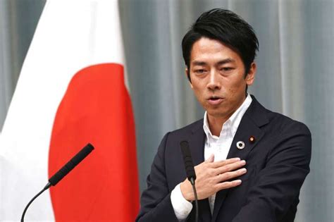 「日本真是老古板！」新科大臣想休育嬰假惹議，小泉進次郎抱怨日本「守舊」 風傳媒