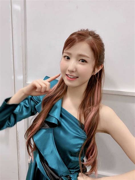 Pin De Sof A Em Iz One