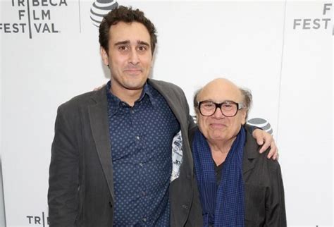 Meet Jake Devito Danny Devito S Son Who Is Way Taller Than His Father