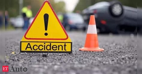 Delhi Traffic Accidents Delhi Sees 15 Decrease In Fatal Road Accidents In 2025 Etauto