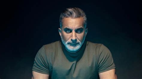 Superman Legacy Bassem Youssef Accusa I Produttori Di Averlo