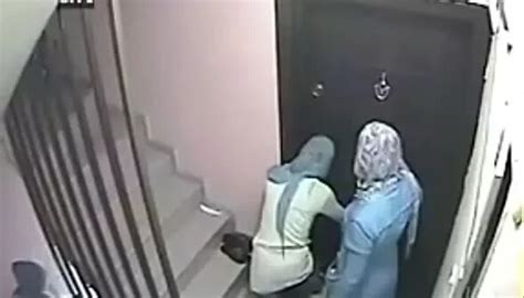 Девушки не знали что их снимают на камеру Смотреть онлайн в поиске Яндекса по Видео