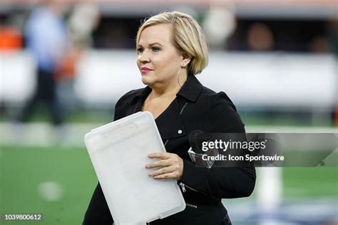 Espn Reporter Holly Rowe On The Sideline During The Advocare Classic