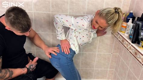 Claudia Mac Anal And Pissed On Whilst In The Bath Eporner