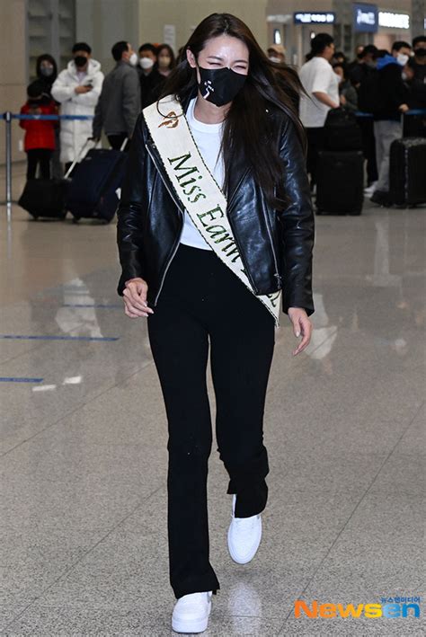 ‘미스어스 최미나수 ‘금의환향 [포토엔hd] 손에 잡히는 뉴스 눈에 보이는 뉴스 뉴스엔