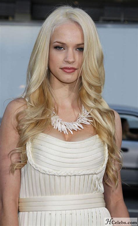 Alexis Knapp Hot