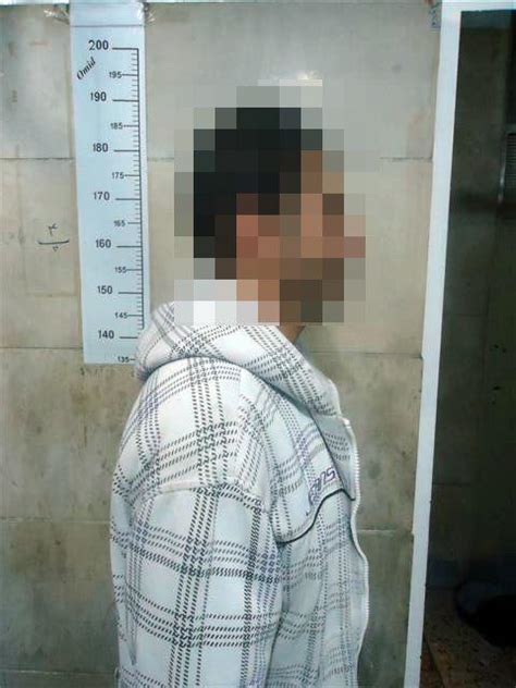 اذیت و آزار زنان توسط مرد شیطان صفت در پراید 141 عکس