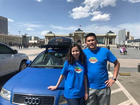 Монгол залуус 35 оронд автомашинаар аялахаар хөдөллөө