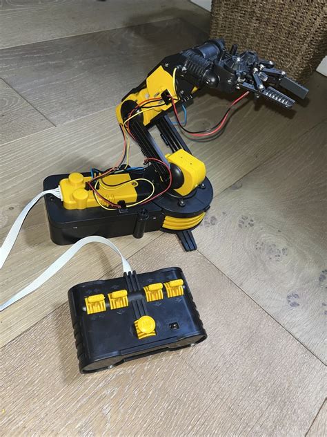 Robotic Arm Control Using Bluetooth Arduino And Android 52 Off