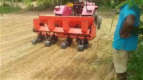 ‘ඇග්‍රි මාස්ටර් බීජ සිටුවීමේ සහ පොහොර යෙදීමේ යන්ත්‍රය Seeder Cum Fertilizer Drill Youtube