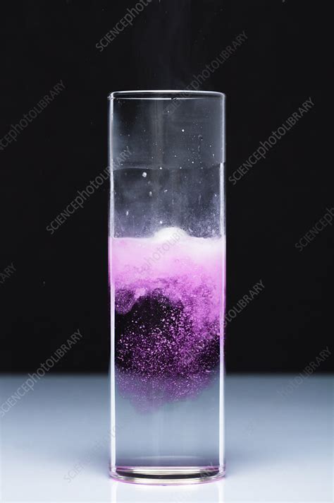 Sodium Reacts With Water 2 Of 6 Stock Image C050 4791 Science