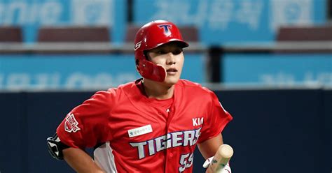 포토 Kia 오선우 추격의 스리런포 쾅