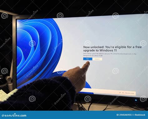 Prompt To Upgrade To Windows 11 Highlighted Editorial Image Image Of Gesture Prompt 294546955
