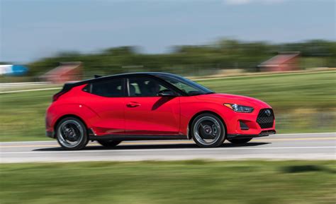 Hyundai Veloster Reviews Hyundai Veloster Price Photos And Specs