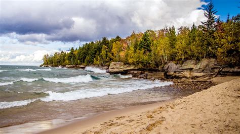 Live View Of Lake Michigan Pin On Lake Michigan Lighthouses