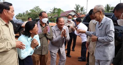 សម្តេចចៅហ្វាវាំង គង់ សំអុល អញ្ជើញជួបសំណេះសំណាល និងសាកសួរសុខទុក្ខ ប្រជាពលរដ្ឋជួបការលំបាក