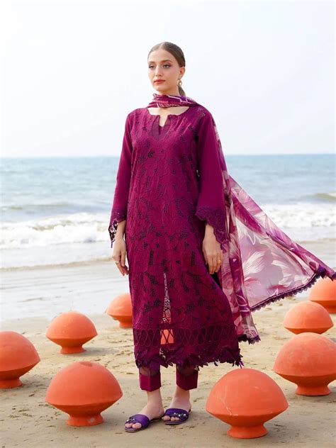 Inzah Af 11 Saagar Luxury Festive Lawn 24 By Aabyaan Pashtun
