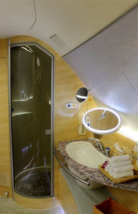 Photos The Shower In Emirates First Class On The Airbus A MorePremium Com
