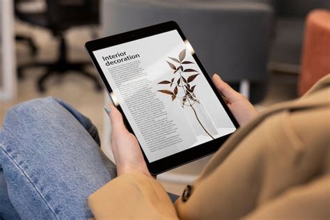 Free Photo Side View Woman Reading Digital Magazine