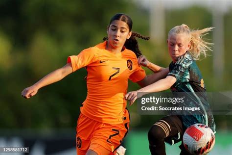 Lina Joy Photos Et Images De Collection Getty Images