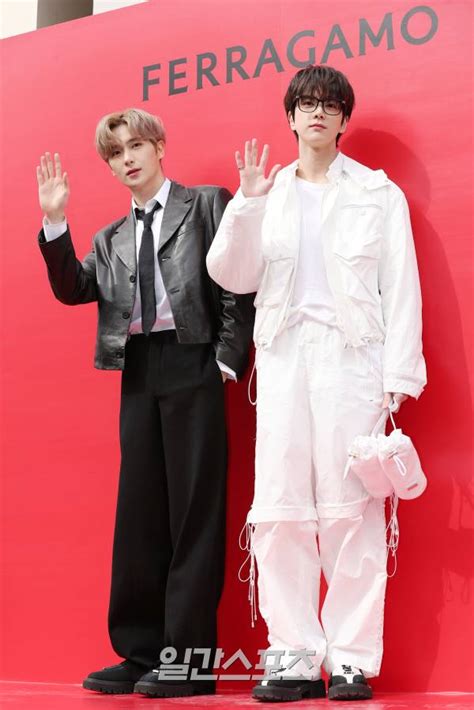 [포토] 더보이즈 현재 영훈 잘생긴 애 옆에 잘생긴 애