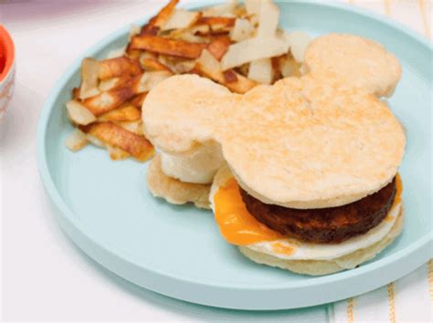 This At Home Mickey Mouse Breakfast Is The Mousekatool You Need To Get