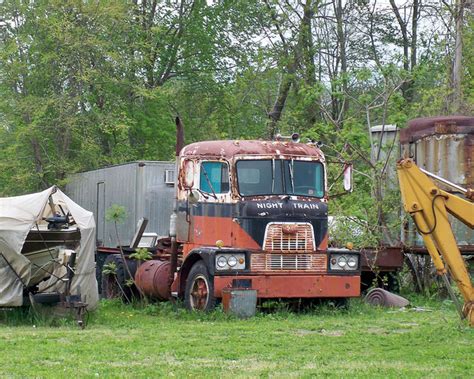 A Couple H Models Antique And Classic Mack Trucks General Discussion