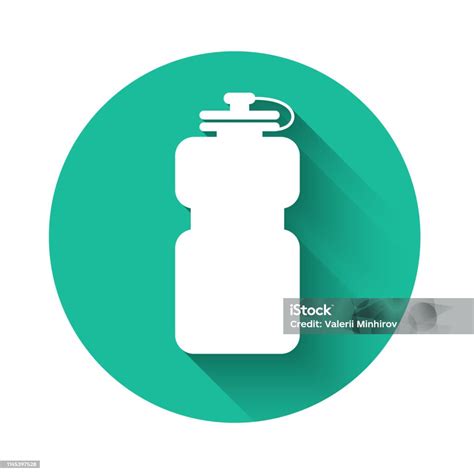 긴 그림자와 고립 된 물 아이콘 화이트 스포츠 병 녹색 원 버튼을 클릭 합니다 벡터 일러스트 광물질에 대한 스톡 벡터 아트 및 기타 이미지 Istock
