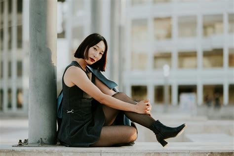 Women Sitting With Legs Open Photos Download The Best Free Women