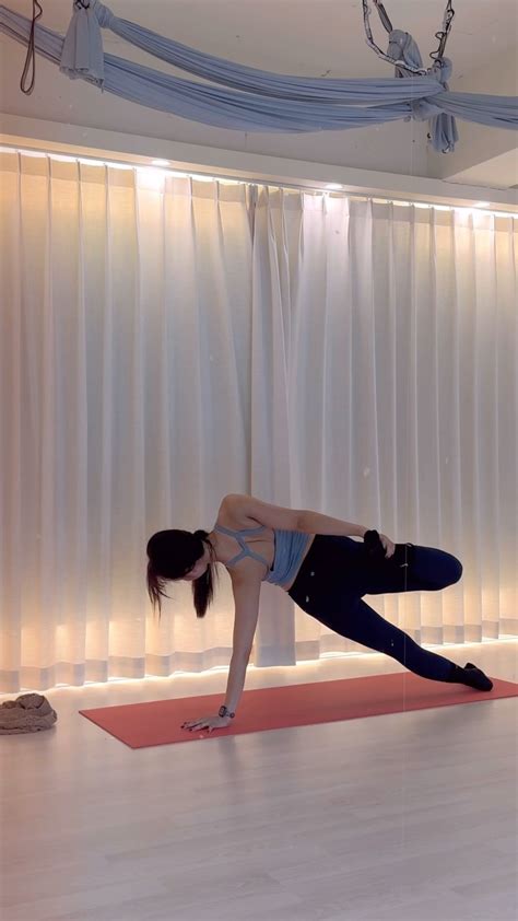 요가 이지혜 ㅣ 웃지혜 요가를 하다보면 때로는 고통스럽고 불편한 아사나들을 마주하는데 그냥 호흡하고 머무르다보면 언젠간 끝날