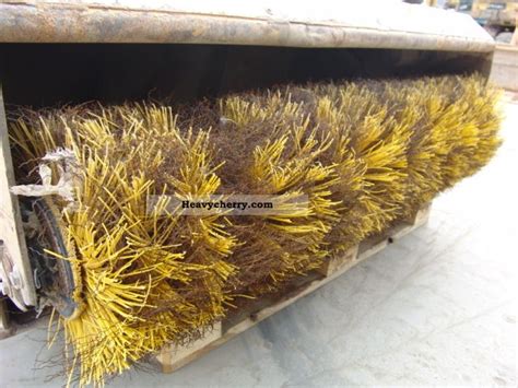 Bobcat Broom 2006 Other Substructures Construction Equipment Photo And Specs