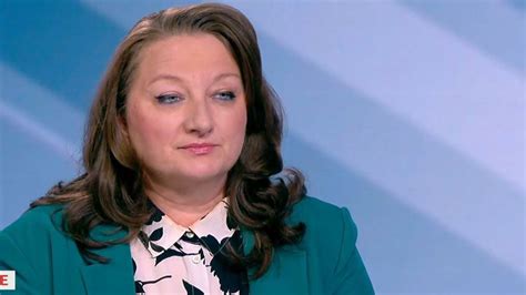 Деница Сачева Нека г н Терзиев сам да прецени дали е полезен със своите действия на столицата