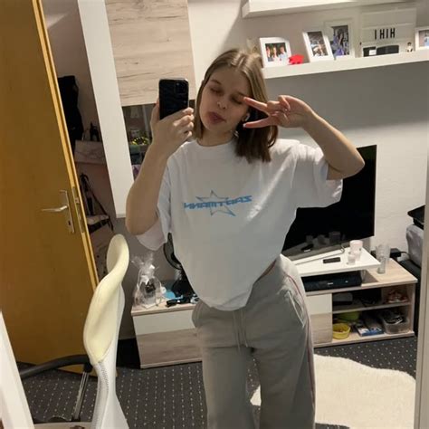 Lucy Lucyy On Threads