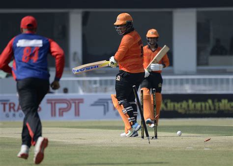 Sharjeel Khan Was Bowled By Sohail Tanvir In The First Over