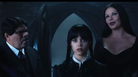 Wednesday Addams Voice Actors 60 Photos Moonagedaydreamfilm