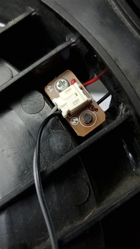 Does Anyone Know How To Remove This Connector R Rockband