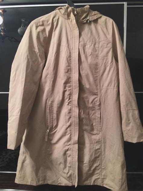 Плащ — ціна 70 грн у каталозі Плащі Купити жіночі речі за доступною ціною на Шафі Україна