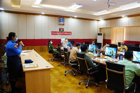 ဗဟိုဝန်ထမ်းတက္ကသိုလ် အထက်မြန်မာပြည် ၌ ဖွင့်လှစ်ခဲ့သည့် သင်တန်းသို့ တက