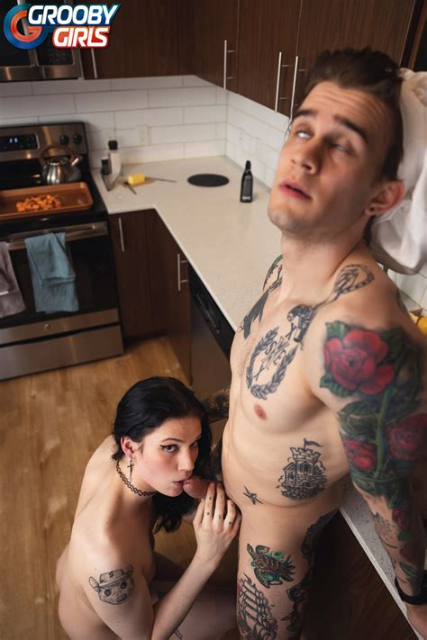 Sexy Shemale Willow Astilbe Takes A Facial After Wild Anal Sex With A Man