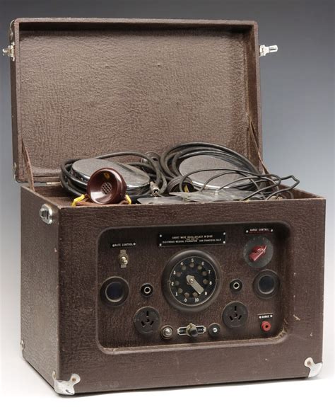 55 A Circa 1950 The Short Wave Oscilloclast Quack Device